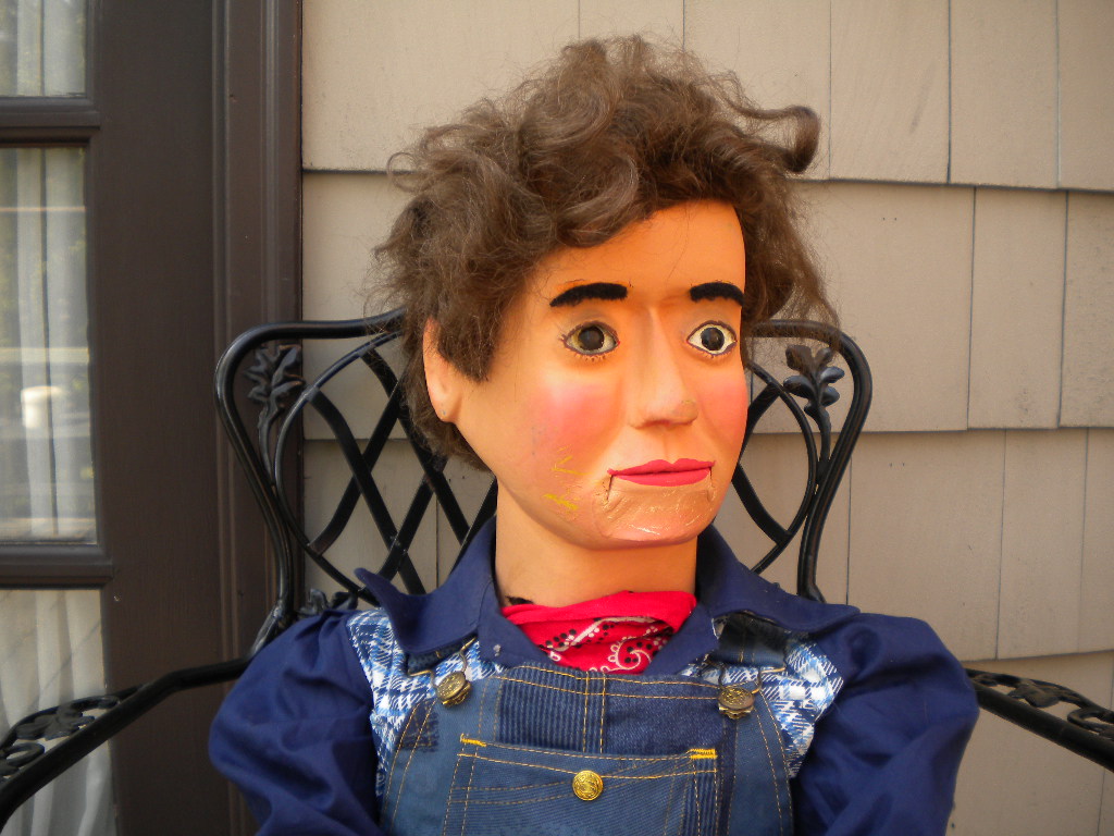 Ventriloquist Central Dan Willinger - The New Tribute to Ventriloquism